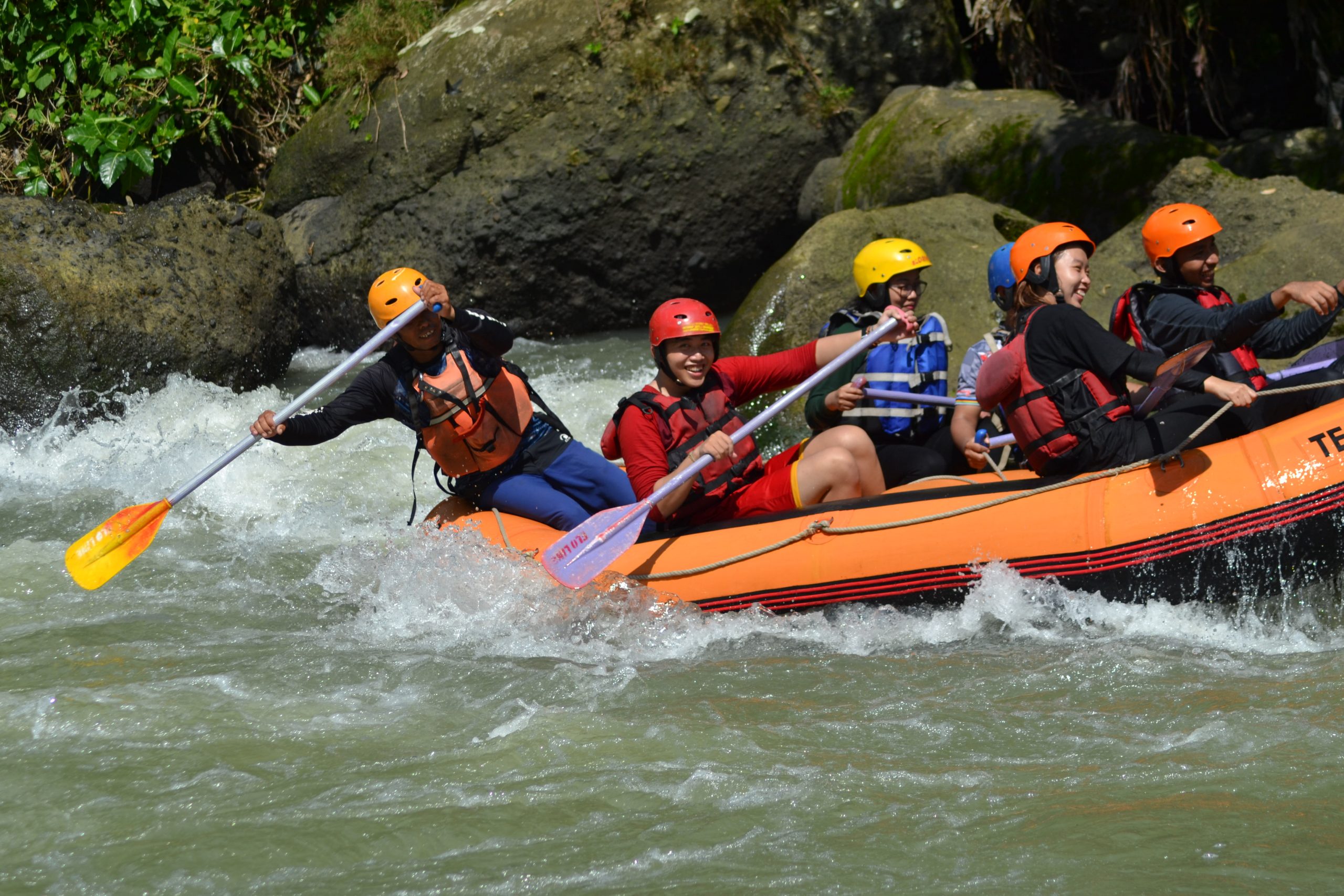 Gathering 2019 : Serunya Arung Jeram di Sungai Citra Elo Magelang - PT ...